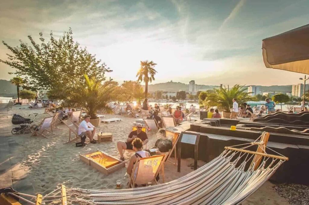 Die schönsten Strandbars in Wien | 1000things